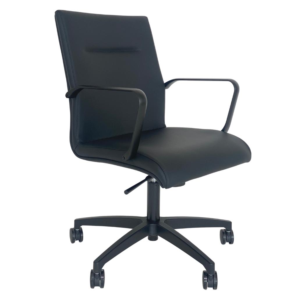 Reaction Medium Executive — Prague Furniture